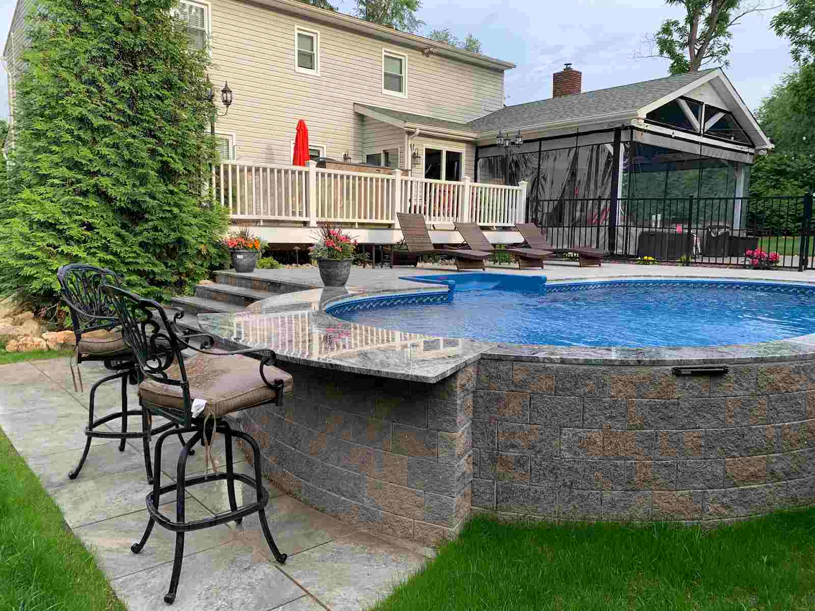 3 Main Swimming Pool Types You Should Know - Blue Pools And Spas